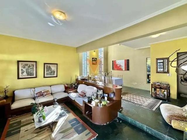Casa para venda em Nova Higienópolis de 380.00m² com 3 Quartos, 1 Suite e 6 Garagens
