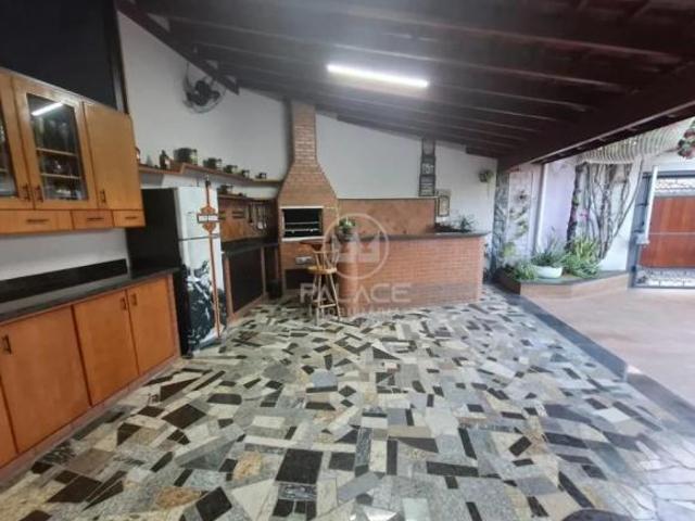 Casa para venda em Nova Piracicaba de 243.00m² com 3 Quartos, 1 Suite e 3 Garagens