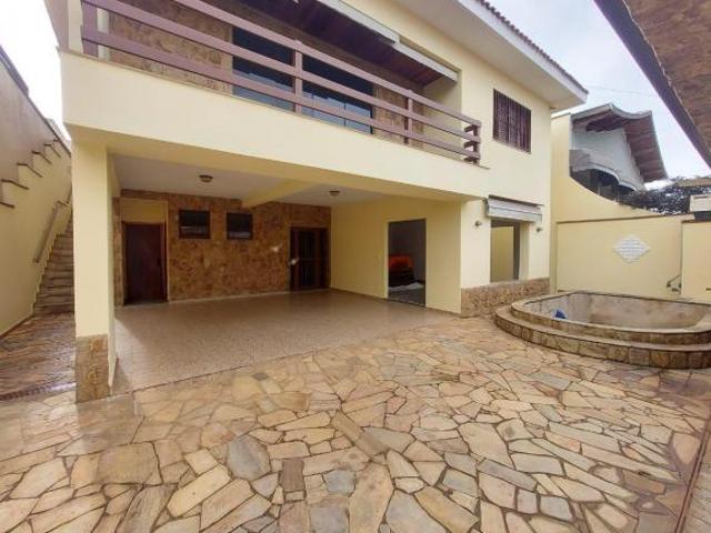 Casa para venda em Nova Piracicaba de 293.00m² com 3 Quartos, 1 Suite e 4 Garagens