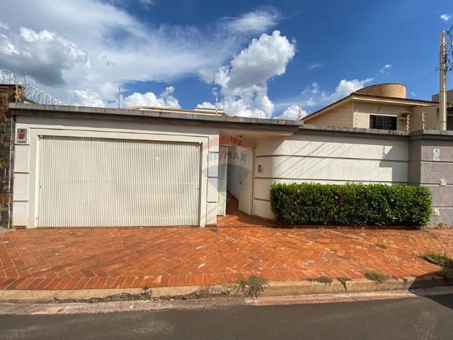 Casa para venda em Nova Ribeirânia em Ribeirão Preto São Paulo de 255.22m² com 3 Quartos, 1 Suíte e 4 Garagens