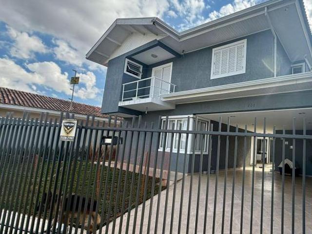 Casa para venda em Novo Mundo de 230.00m² com 3 Quartos e 1 Suite