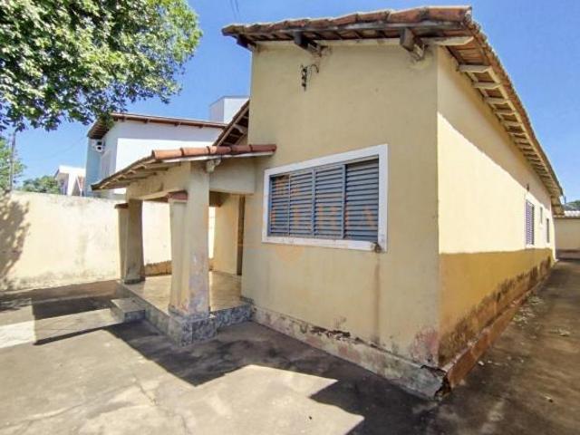 Casa para venda em Novo Paraiso de 103.00m² com 3 Quartos e 4 Garagens