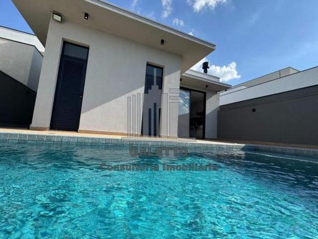 Casa para venda em Nações de 226.00m² com 3 Quartos, 3 Suites e 4 Garagens
