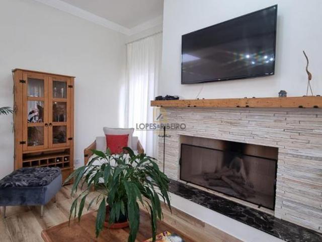 Casa para venda em Ninho Verde Ii de 305.00m² com 3 Quartos, 1 Suite e 2 Garagens