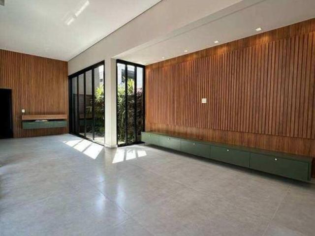 Casa para venda em Núcleo Agrícola Alpha de 272.00m² com 4 Quartos, 4 Suites e 4 Garagens