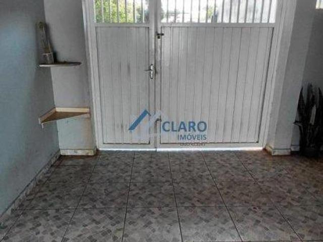 Casa para venda em Núcleo Habitacional Mary Dota de 180.00m² com 3 Quartos, 1 Suite e 4 Garagens