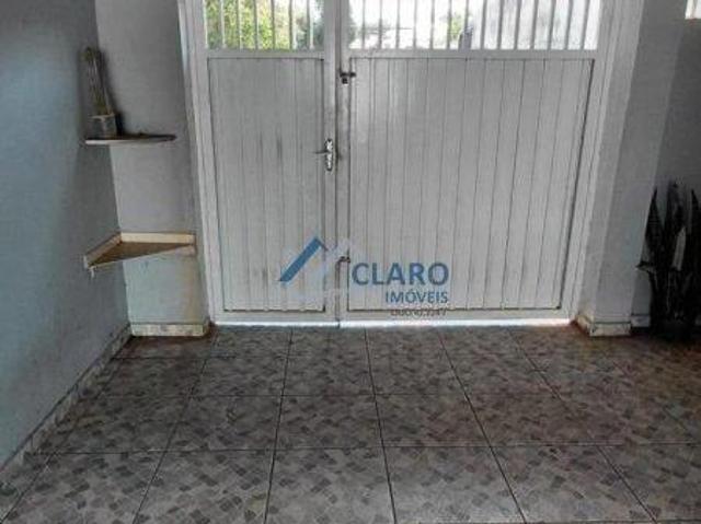 Casa para venda em Núcleo Habitacional Mary Dota de 180.00m² com 3 Quartos, 1 Suite e 4 Garagens