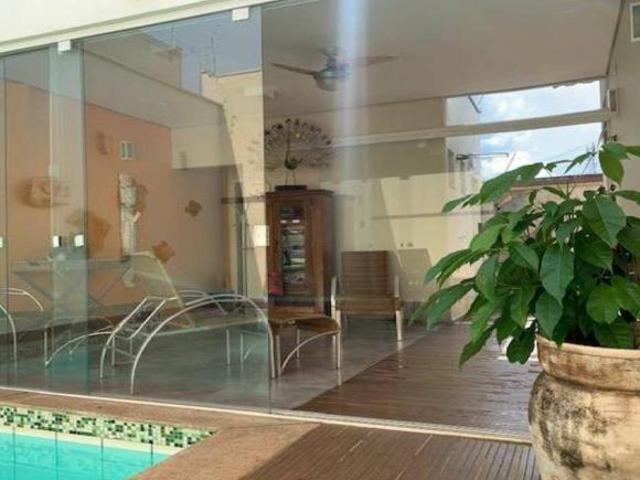 Casa para venda em São Dimas de 256.00m² com 1 Quarto, 4 Suites e 2 Garagens