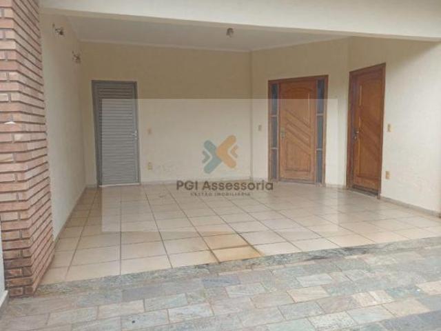 Casa para venda em São Francisco de 120.00m² com 2 Quartos, 1 Suite e 2 Garagens