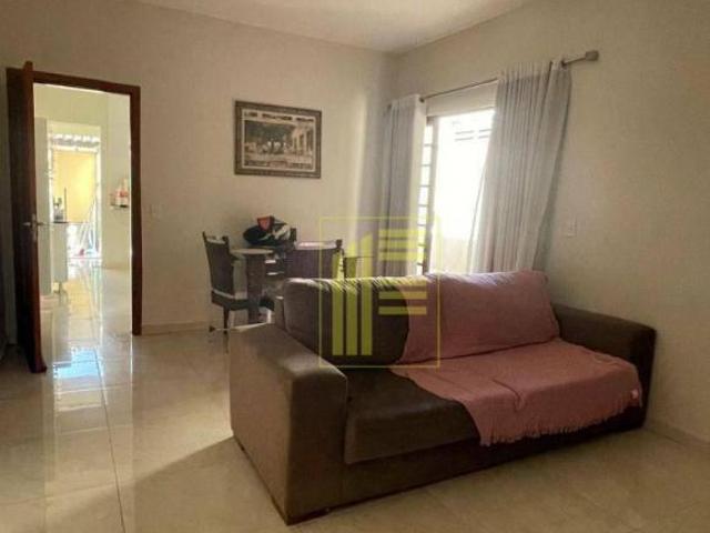 Casa para venda em São Francisco de 208.00m² com 3 Quartos, 1 Suite e 2 Garagens