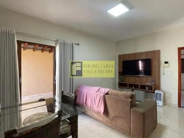 Casa para venda em São Francisco de 208.00m² com 3 Quartos, 1 Suite e 2 Garagens