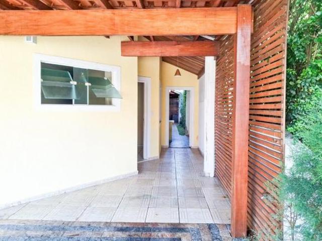 Casa para venda em São Gonçalo de 64.00m² com 2 Quartos, 1 Suite e 2 Garagens