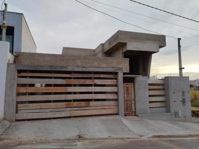 Casa para Venda em São João da Boa Vista, Parque Alvorada, 3 dormitórios, 1 suíte, 4 banheiros, 2 va