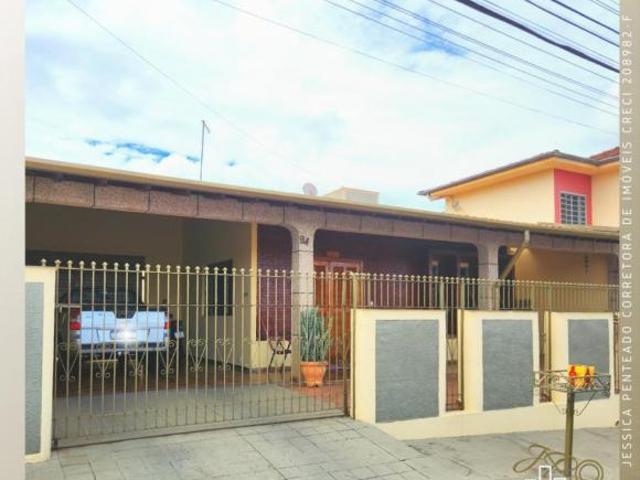 Casa para Venda em São João da Boa Vista, Vila Fleming, 3 dormitórios, 1 suíte, 3 banheiros, 5 vagas