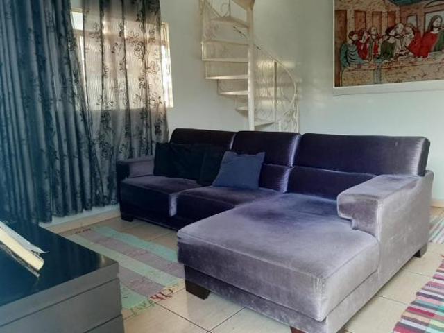 Casa para Venda em São José dos Campos, Jardim Altos de Santana, 4 dormitórios, 2 banheiros, 4 vagas