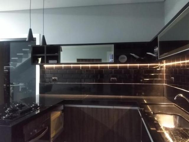 Casa para Venda em São José dos Campos, Santa Julia, 3 dormitórios, 2 suítes, 3 banheiros, 2 vagas