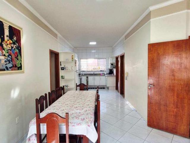 Casa para venda em São José de 220.00m² com 4 Quartos, 1 Suite e 3 Garagens