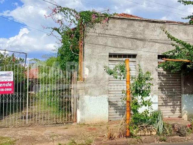 Casa para venda em São José de 265.00m² com 3 Quartos e 2 Garagens