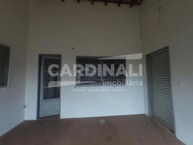 Casa para venda em São José de 90.00m² com 2 Quartos e 5 Garagens