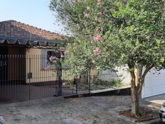 Casa para venda em São Luiz de 78.00m² com 1 Quarto, 1 Suite e 1 Garagem