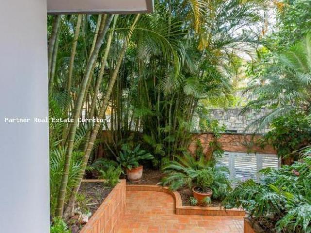 Casa para Venda em São Paulo, Vila Tramontano, 5 dormitórios, 3 suítes, 7 banheiros, 7 vagas