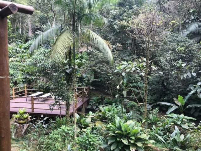 Casa para Venda em São Sebastião, Camburi, 3 dormitórios, 3 suítes, 5 banheiros, 20 vagas