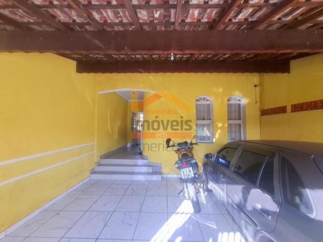 Casa para venda em São Sebastião de 76.00m² com 2 Quartos e 2 Garagens