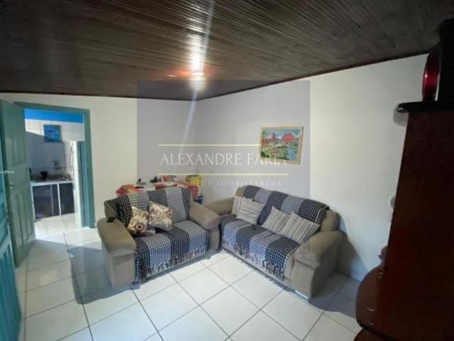 Casa para Venda em São Sebastião, Olaria, 2 dormitórios, 1 banheiro, 1 vaga