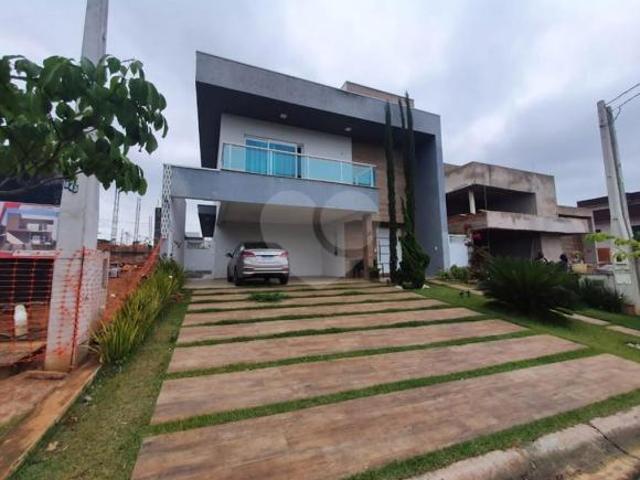 Casa para venda em São Venâncio de 222.00m² com 4 Quartos, 4 Suites e 4 Garagens