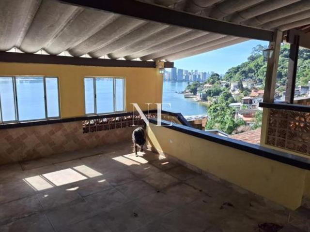 Casa para Venda em São Vicente, Parque Prainha, 7 dormitórios, 2 suítes, 5 banheiros, 2 vagas