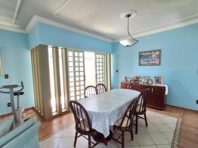 Casa para Venda em Sorocaba, Wanel Ville, 3 dormitórios, 1 suíte, 4 banheiros, 3 vagas