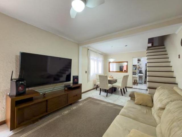Casa para venda em Saúde com 4 quartos, sendo 1 suíte, 3 vagas, 202m²