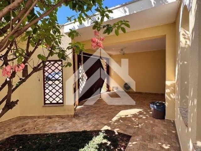 Casa para venda em Saúde de 176.00m² com 3 Quartos, 1 Suite e 2 Garagens