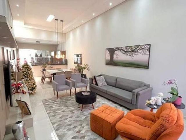 Casa para venda em Saúde de 235.00m² com 3 Quartos, 3 Suites e 4 Garagens