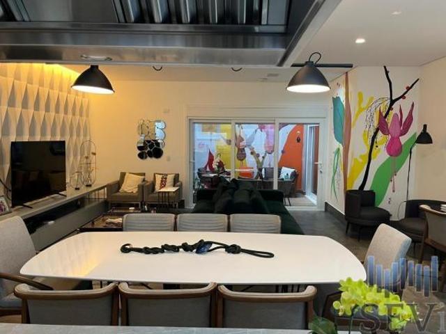 Casa para venda em Saúde de 256.00m² com 4 Quartos, 2 Suites e 3 Garagens