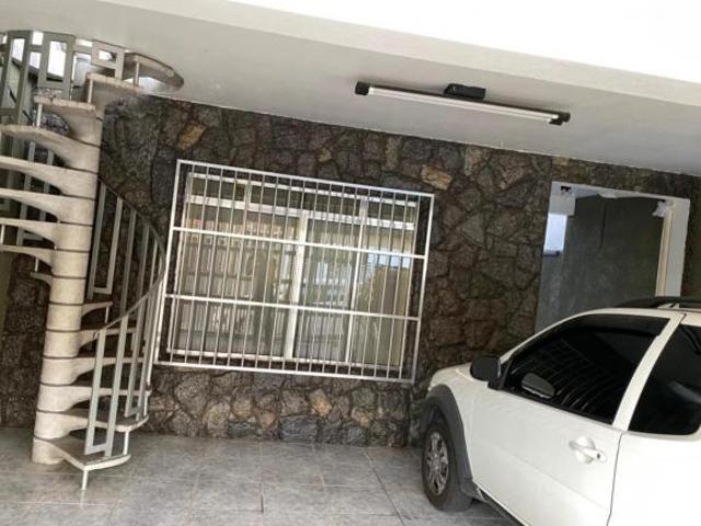 Casa para Venda em Salto, Bom Retiro, 3 dormitórios, 1 suíte, 2 banheiros, 2 vagas