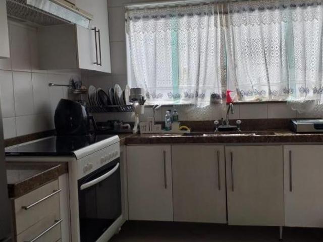 Casa para Venda em Salto, Jardim Bandeirantes, 4 dormitórios, 3 banheiros, 4 vagas