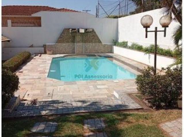 Casa para venda em Santos Dumont de 402.00m² com 4 Quartos, 1 Suite e 6 Garagens