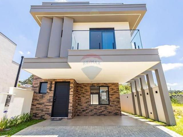 Casa para venda em Santa Cândida de 247.00m² com 4 Quartos, 2 Suites e 4 Garagens