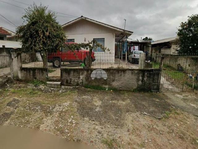 Casa para venda em Santa Cândida de 334.00m² com 4 Quartos e 5 Garagens