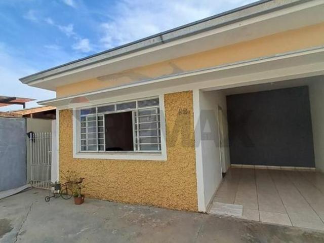 Casa para venda em Santa Cruz de 158.00m² com 3 Quartos, 1 Suite e 2 Garagens