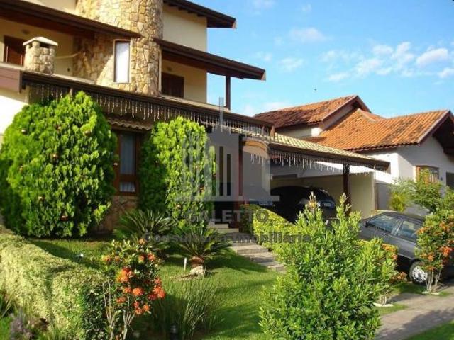 Casa para venda em SANTA CRUZ de 250.00m² com 3 Quartos e 2 Garagens