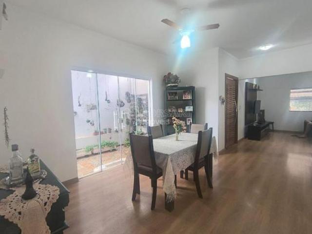 Casa para venda em Santa Angelina de 243.00m² com 4 Quartos, 4 Suites e 4 Garagens
