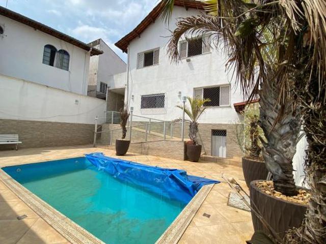 Casa para venda em Santa Efigênia, Belo Horizonte