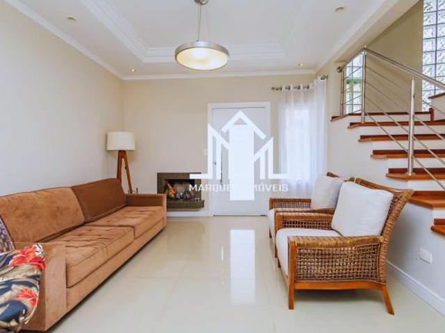 Casa para venda em Santa Felicidade de 402.00m² com 5 Quartos, 4 Suites e 4 Garagens
