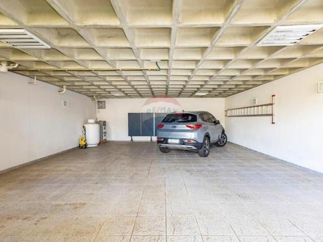 Casa para venda em Santa Felicidade de 736.52m² com 7 Quartos, 6 Suites e 4 Garagens