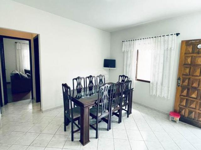 Casa para venda em Santa Felicidade de 158.00m² com 4 Quartos, 2 Suites e 2 Garagens