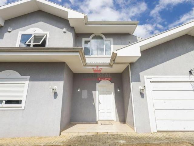 Casa para venda em Santa Felicidade de 250.00m² com 3 Quartos, 3 Suites e 4 Garagens