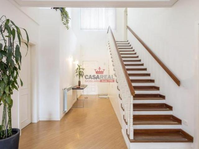 Casa para venda em Santa Felicidade de 250.00m² com 3 Quartos, 1 Suite e 3 Garagens