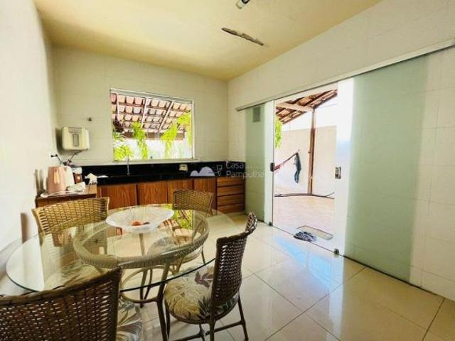 Casa para venda em Santa Mônica, Belo Horizonte